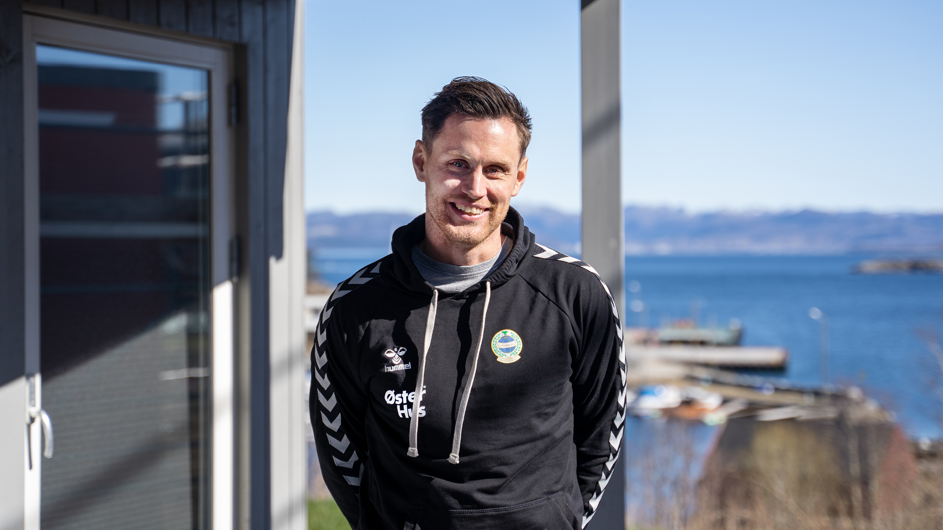 Tommy stortrives på hjemmebanene - Øster Hus